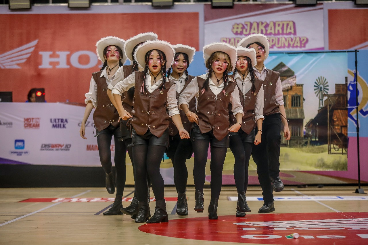 Nuansa Pantai Tim Dance SMAN 68 dan Semangat Cowgirl dari Eclipse | DBL ID
